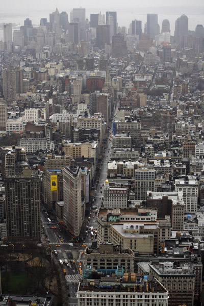 The Big Squeeze: How Technology Start-Ups Found Midtown South, and What ...