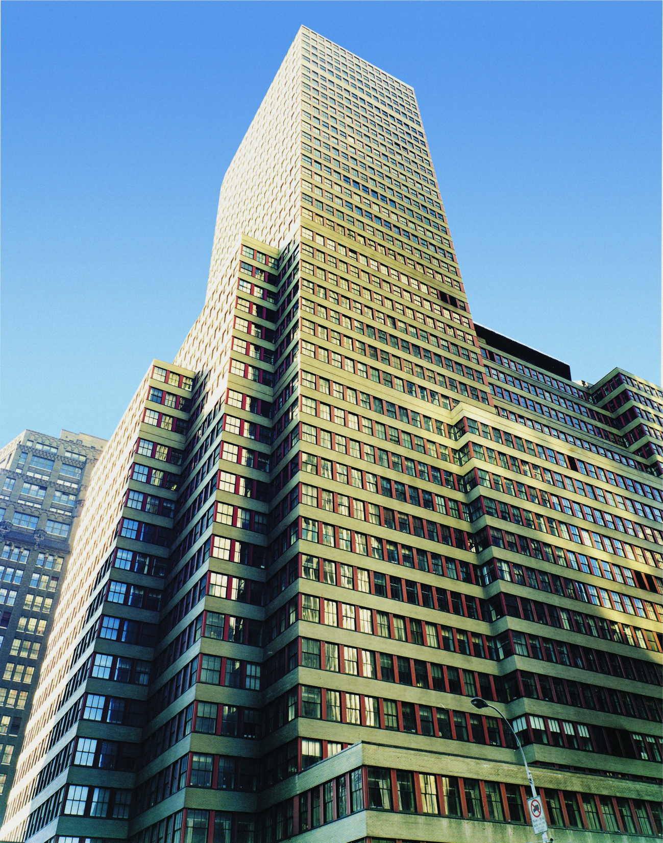 Main Street Hub Signs Lease at 1407 Broadway – Commercial Observer