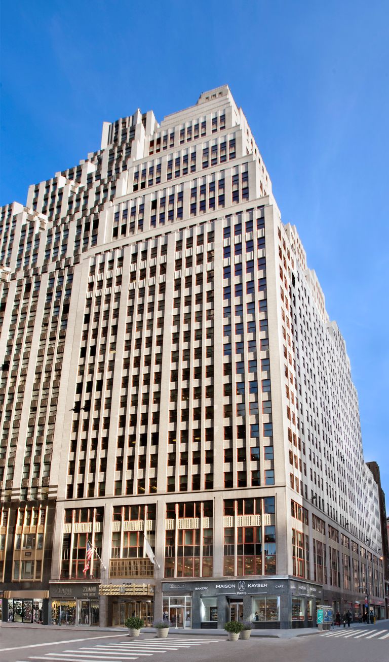 Signature Bank Expands to 313K SF at 1400 Broadway – Commercial Observer