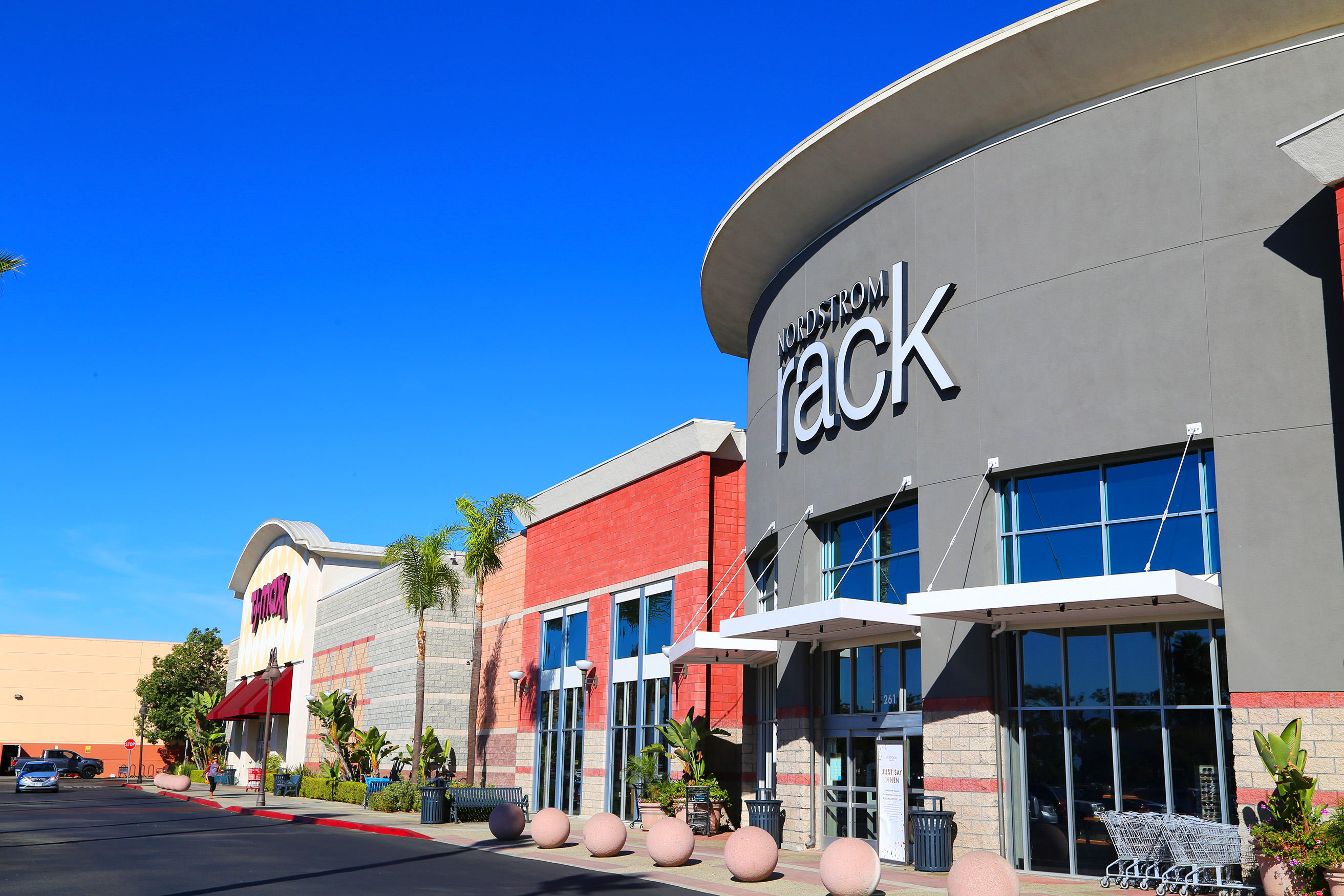 Brixmor Unloads Oxnard Retail Center for $96M – Commercial Observer