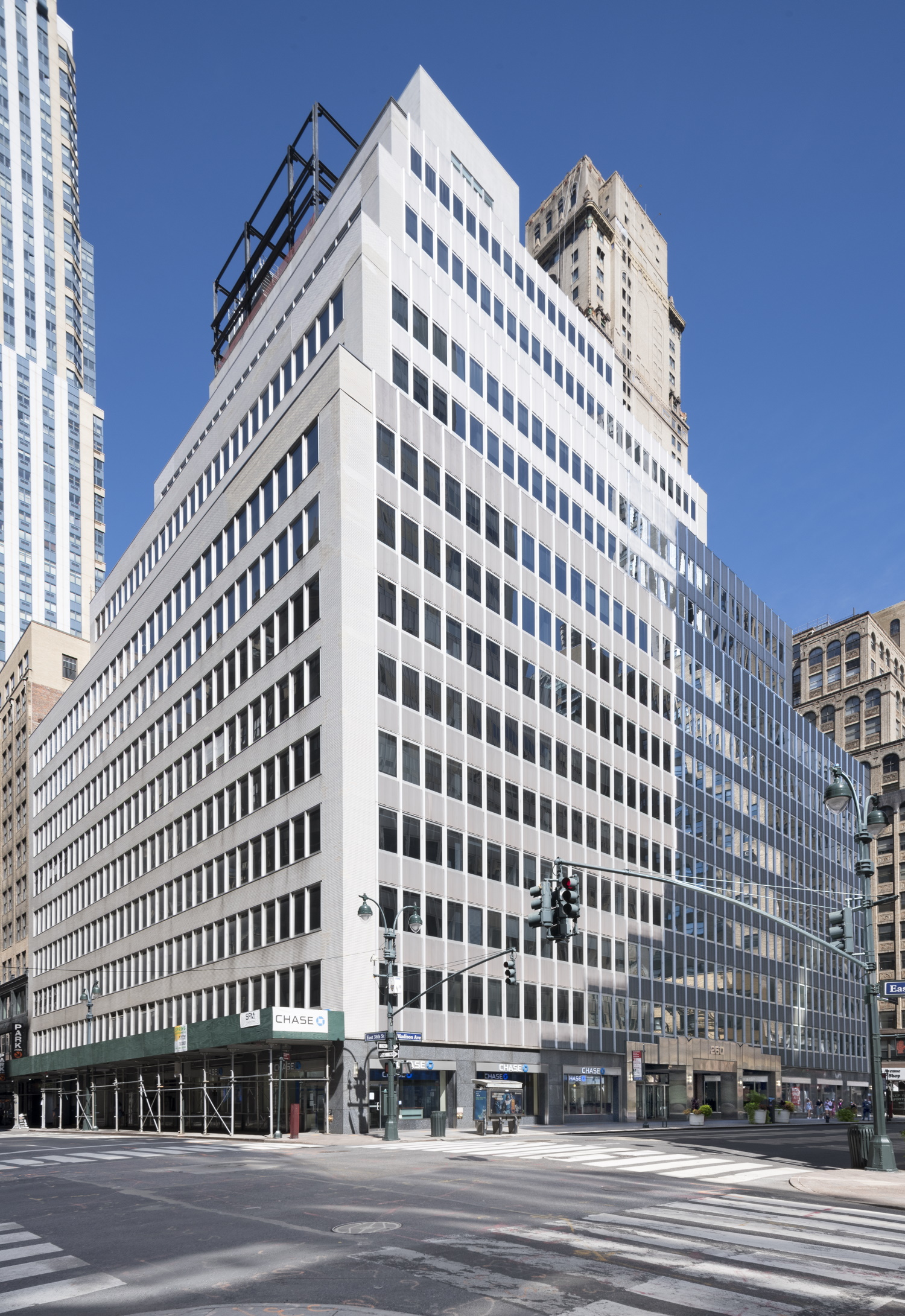 Sapir Puts 260 and 261 Madison Avenue Up for Sale – Commercial Observer